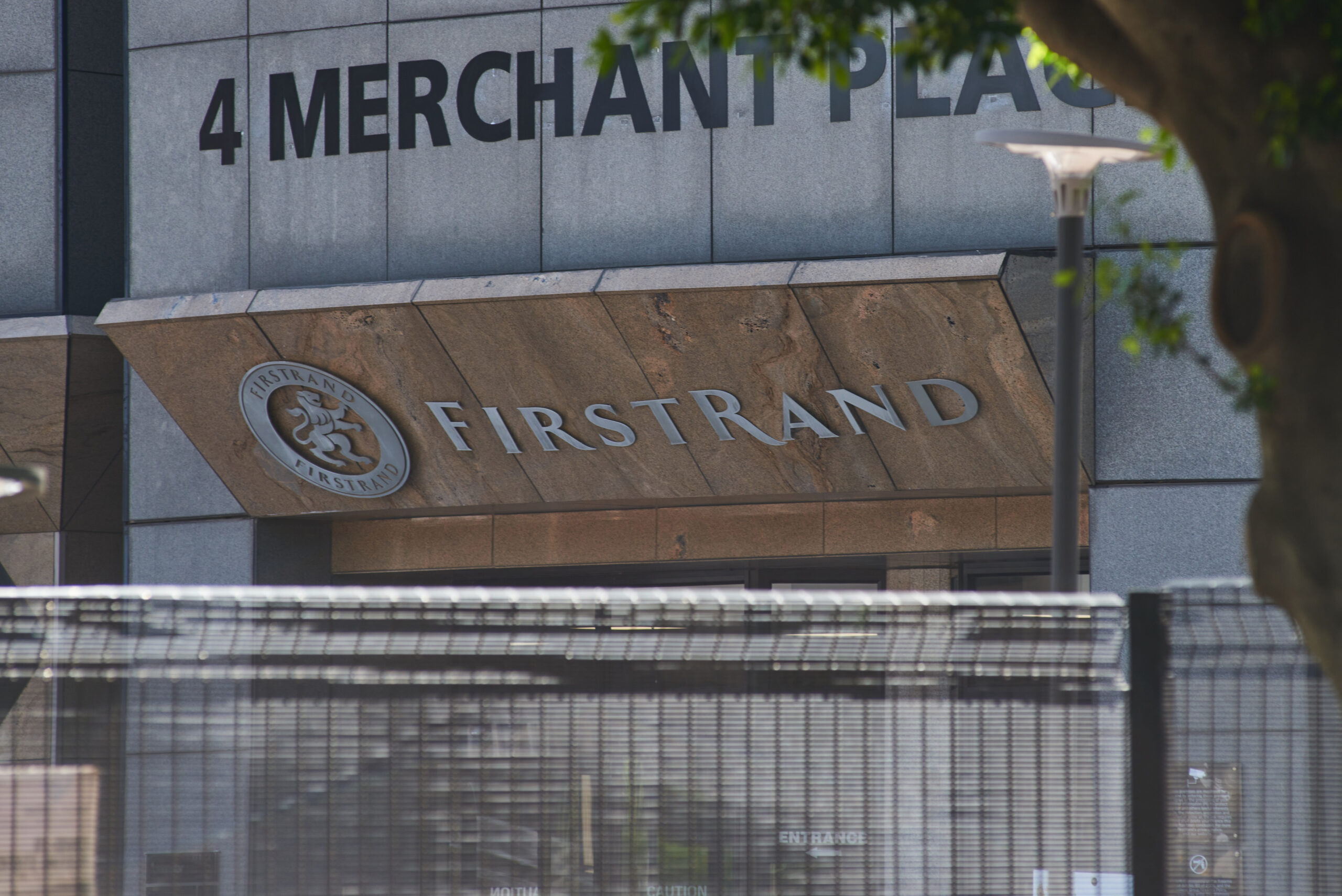 FirstRand to exit UK as car-loan charges hit £750M - Auto Finance News
